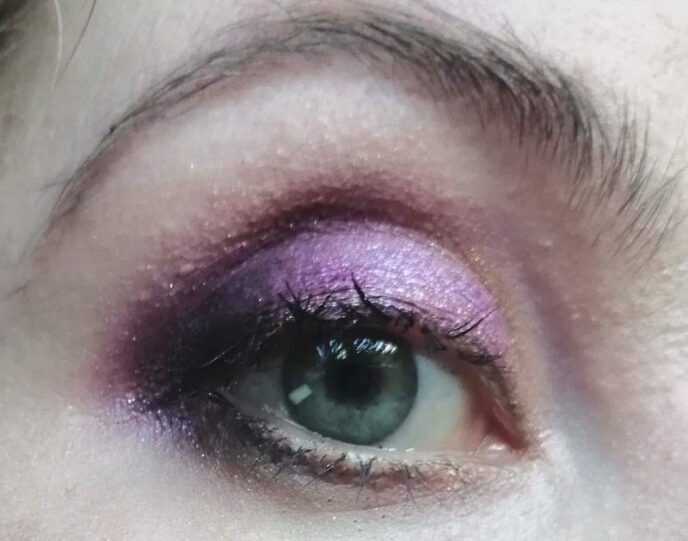 8x Ooglooks met paarse oogschaduw voor alle oogkleuren: hoe paarse ...