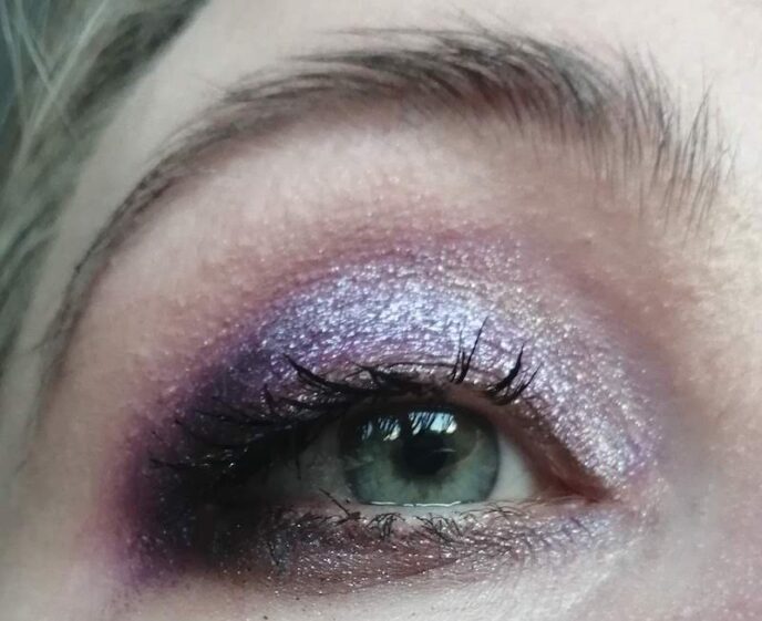 8x Ooglooks met paarse oogschaduw voor alle oogkleuren: hoe paarse ...